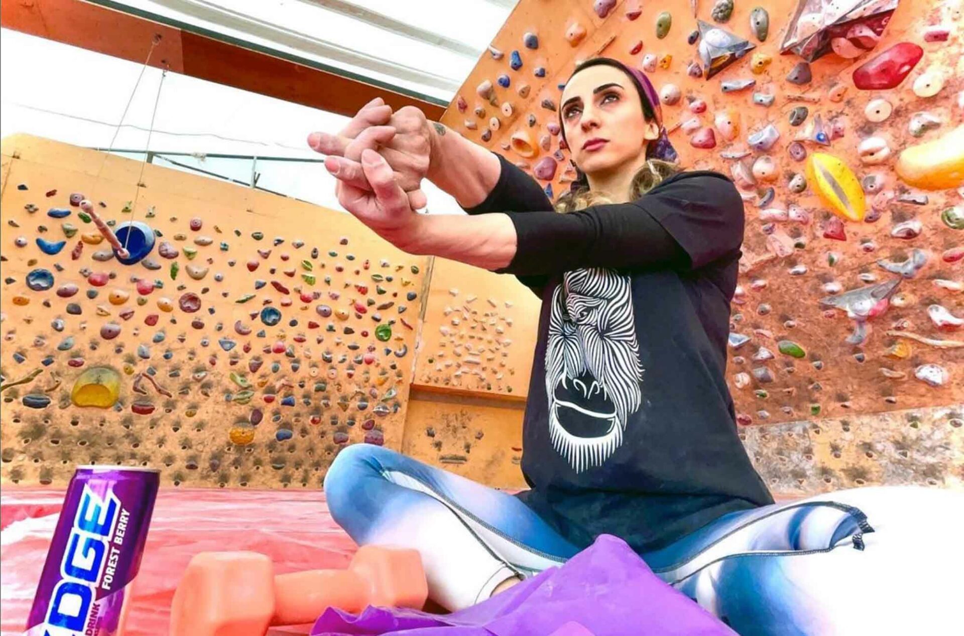 Iranian Climber Gets A Hero’s Welcome Back Home